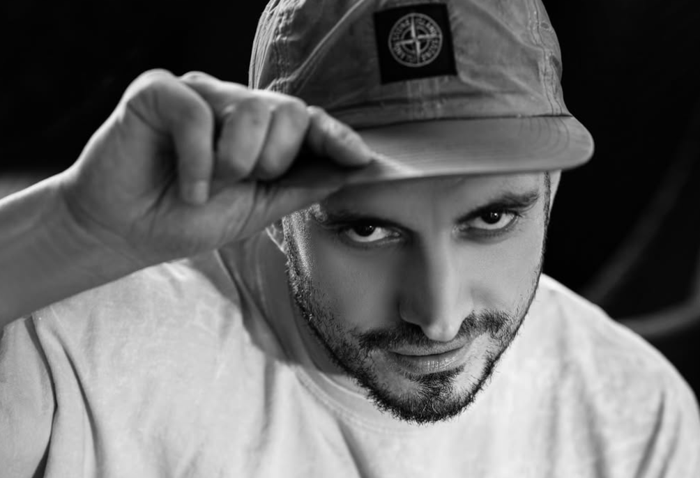 Умер Паша Техник